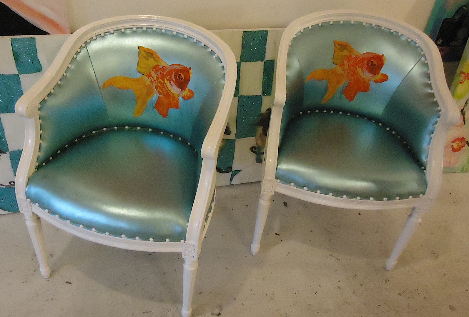 * T h e * V i s u a l * V a m p *: OMG WTF Vinyl