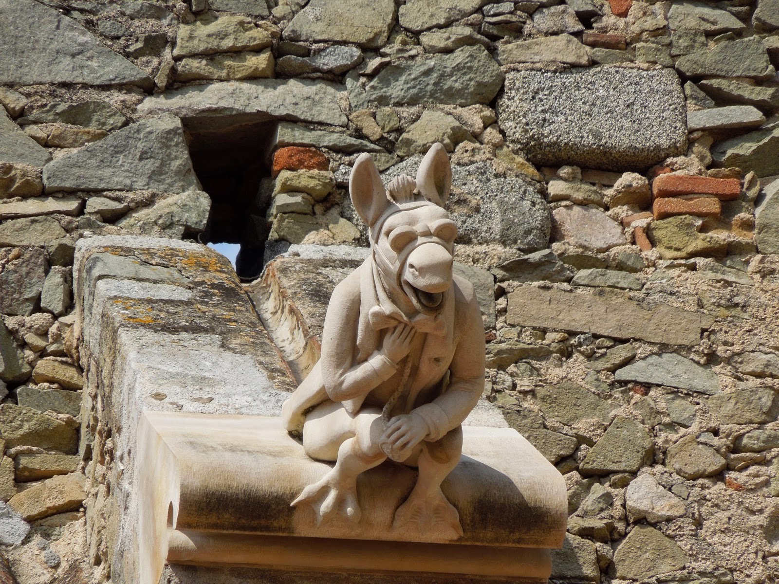 Isensebotànic: Cuatro divertidas gárgolas