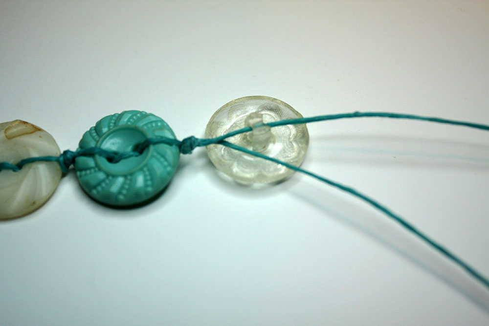 CraftyHope: Button Bracelet Tutorial