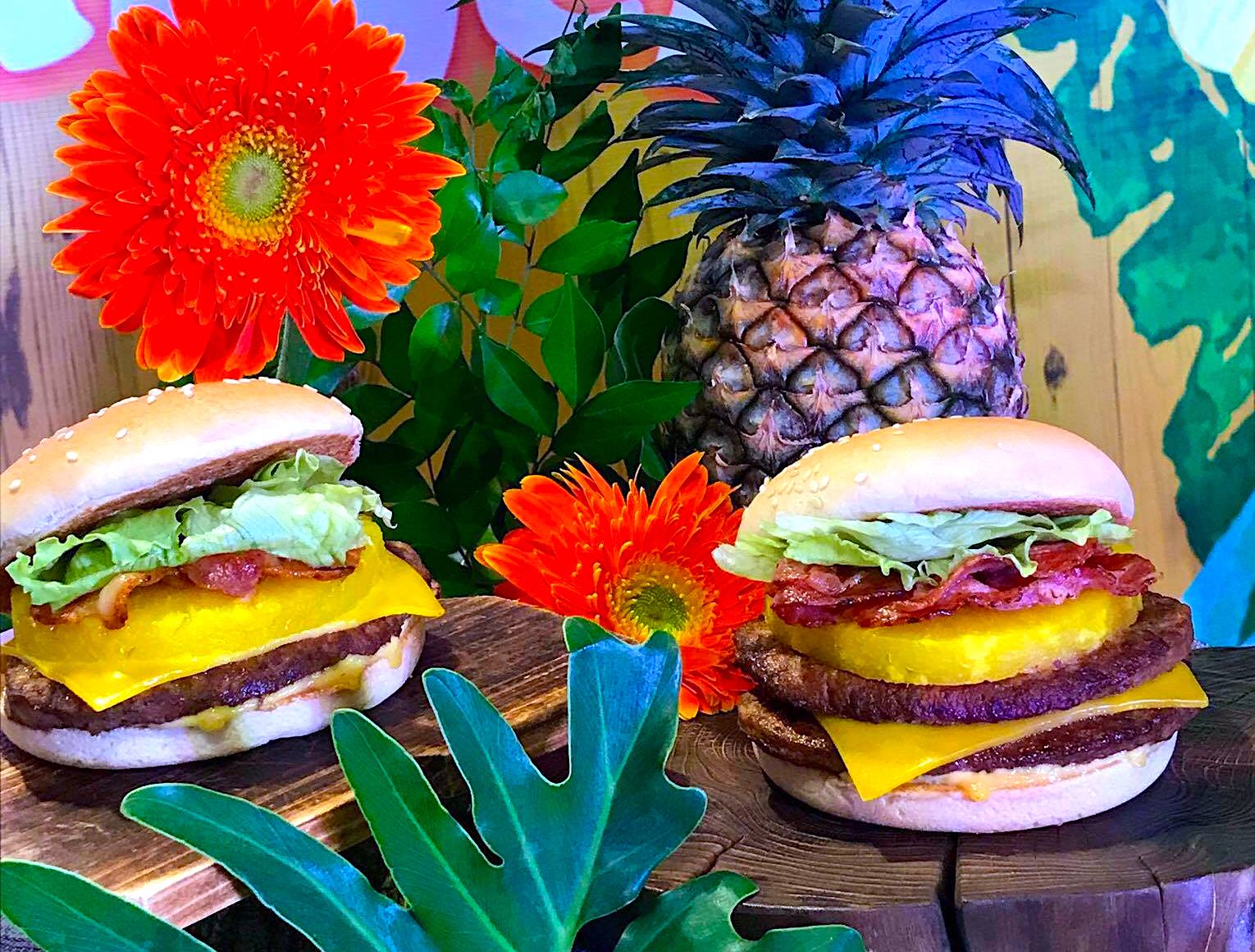 JOLLIBEE'S AMAZING ALOHA YUMBURGER IS BACK! | Mermaid in Stilettos