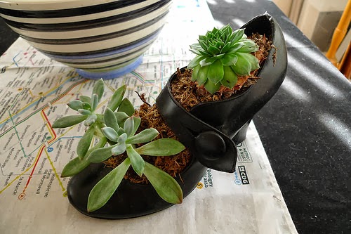 15 WAYS TO UPCYCLE SHOES | thee Kiss of Life Upcycling