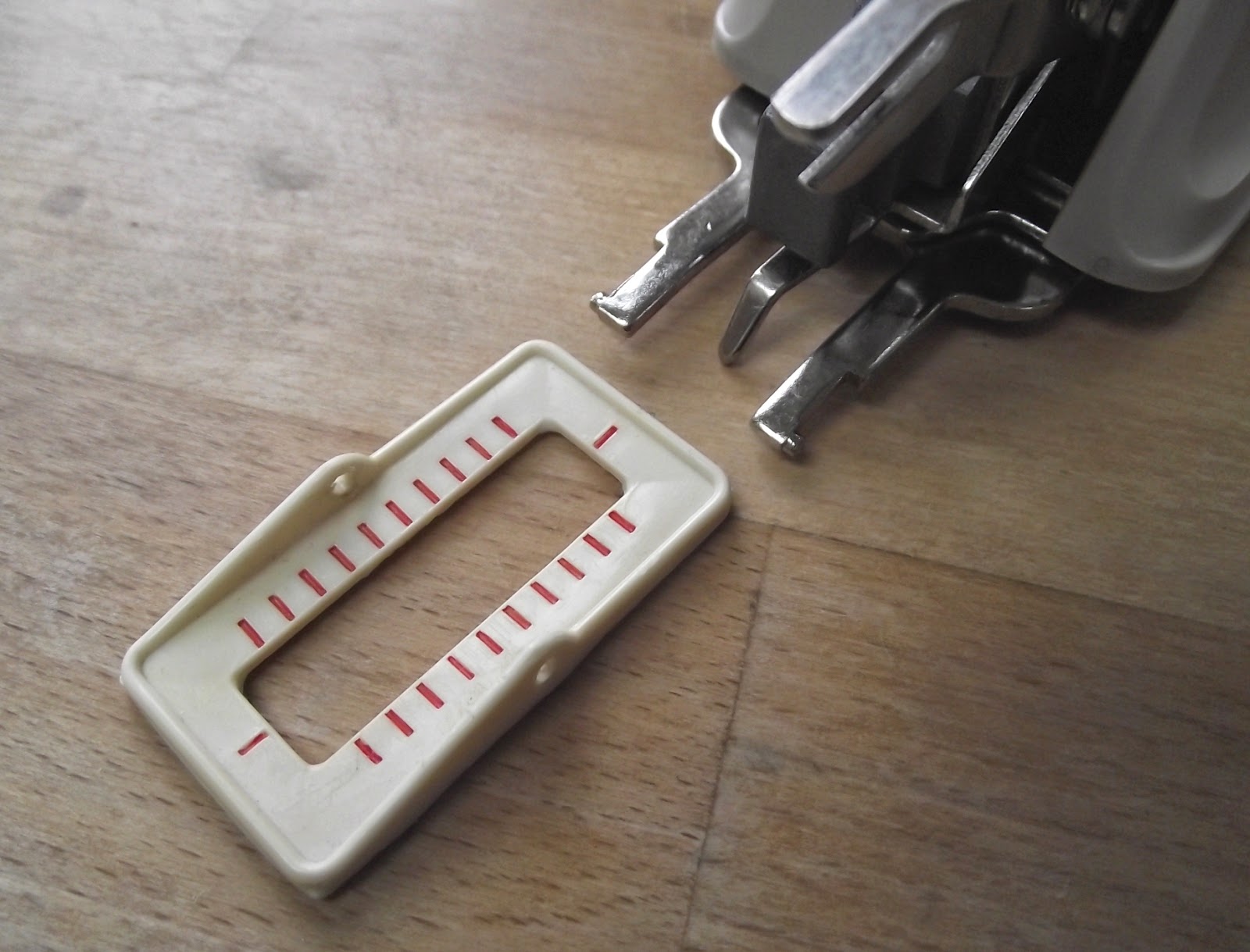 Lizzie Lenard Vintage Sewing: How to Use the Mystery Buttonholer