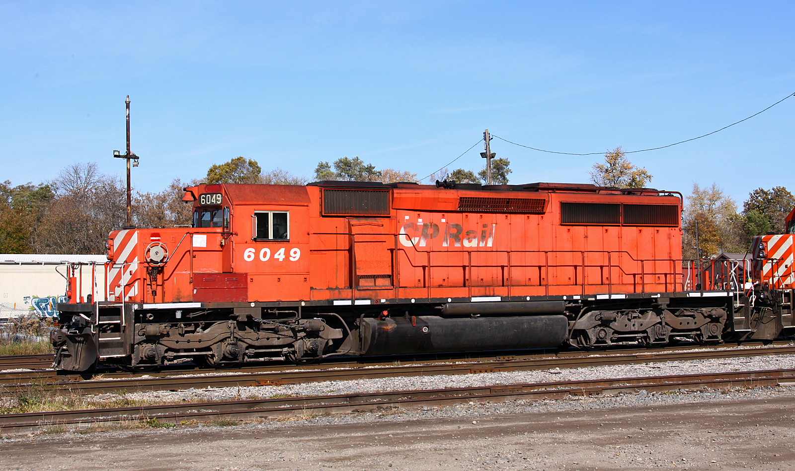 Rymal Station in HO Scale: HO Review: Bowser GMDD SD40-2, CP #6046