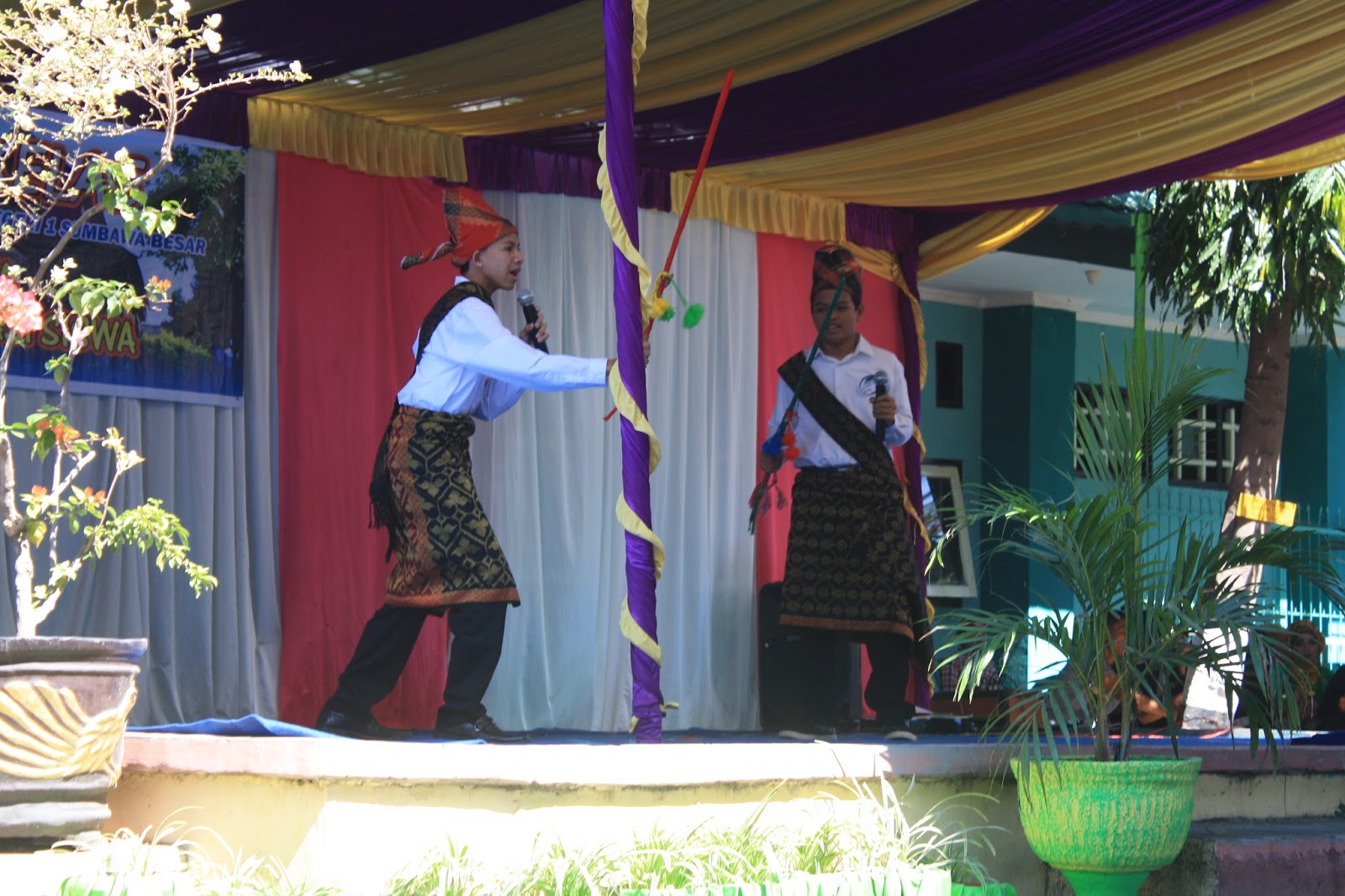 Indonesia Negeriku: Aset Budaya Sumbawa Sebagai Kekayaan Lokal