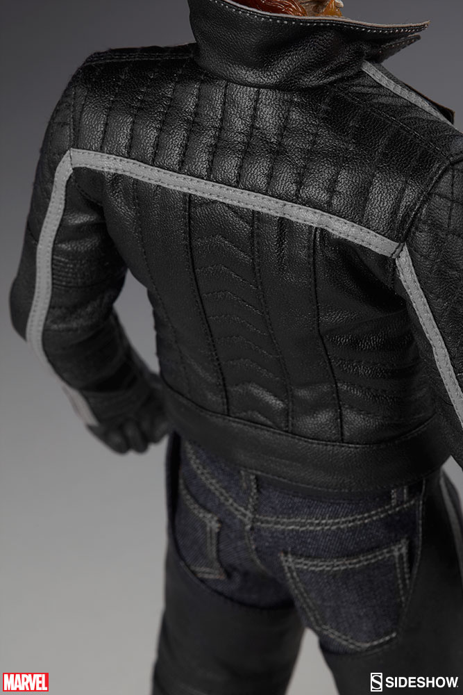 toyhaven: Pre-order Sideshow Collectibles 1/6th scale Marvel Johnny ...