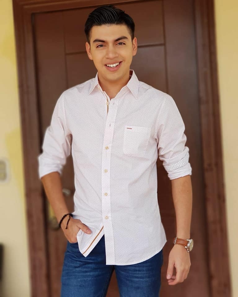 LO ULTIMO HN: CONOCE A CESAR ENAMORADO EL GUAPÍSIMO PRESENTADOR DE HCH ...