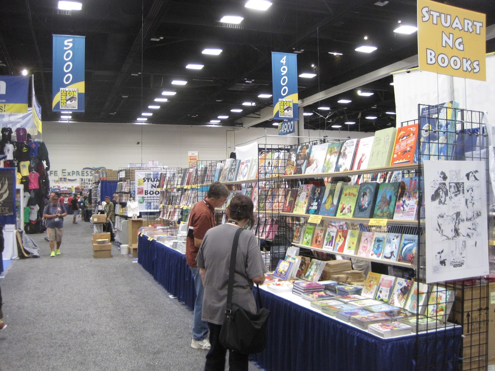 Behind the Scenes at Stuart Ng Books: Comic Con 2016 #1 of 6 -- SNB Booth