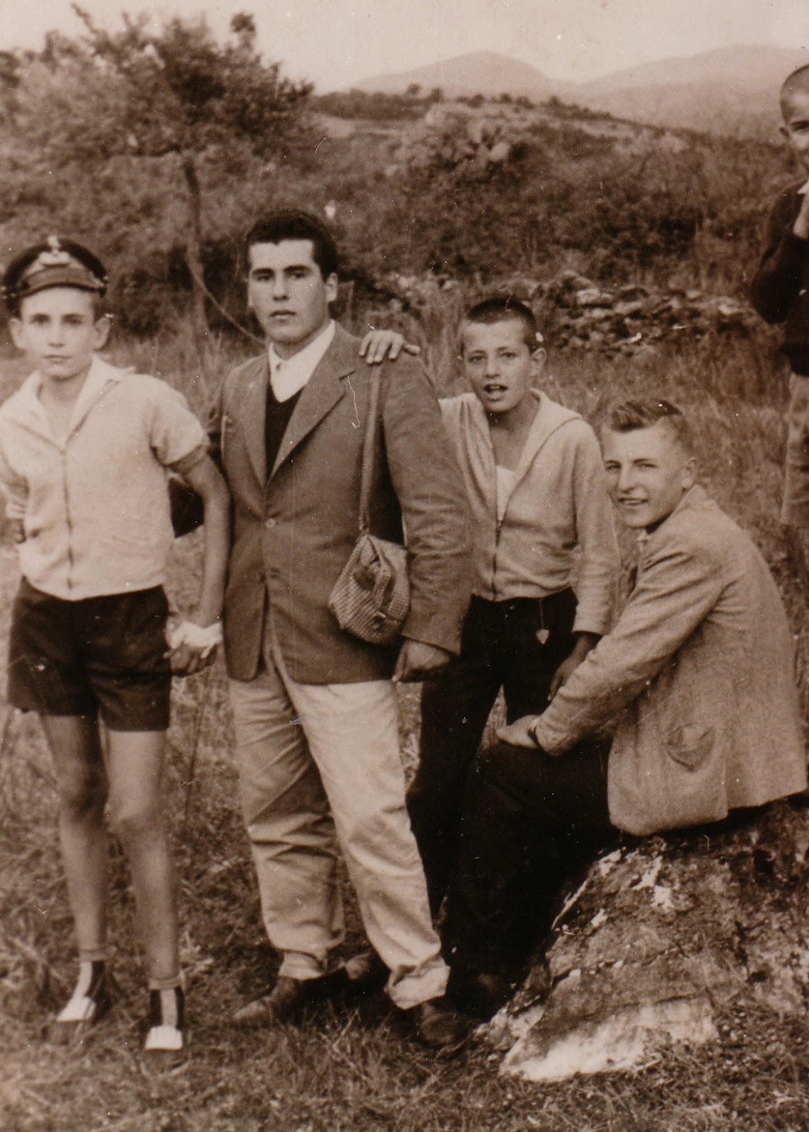 ΙΣΤΟΡΙΑ,ΛΑΟΓΡΑΦΙΑ,ΠΑΡΑΔΟΣΗ.: ΑΥΤΟΙ ΠΟΥ ΜΑΣ ΕΦΕΡΑΝ ΤΟ ΠΟΥΣΙ