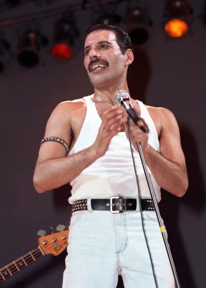 Freddie Mercury en Live Aid | La bitácora de Queen