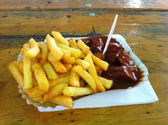 Es geht um die Wurst! Curry-Kult in Hamburg: Schnellimbiss am Alten ...