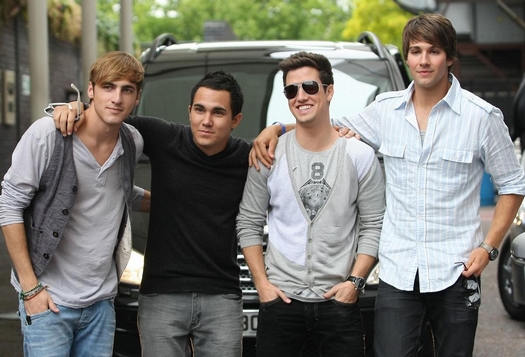NoveFamous- Big time rush y Drake bell: BTR en Daybreak