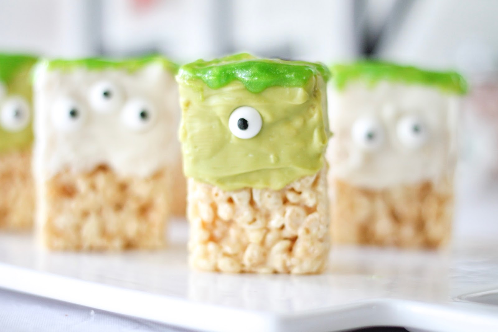 Hot Mama In The City: Monster Rice Krispy Treats