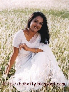 Bangladeshi Media sexy girls: Bangladeshi most popular tv actress Api karim