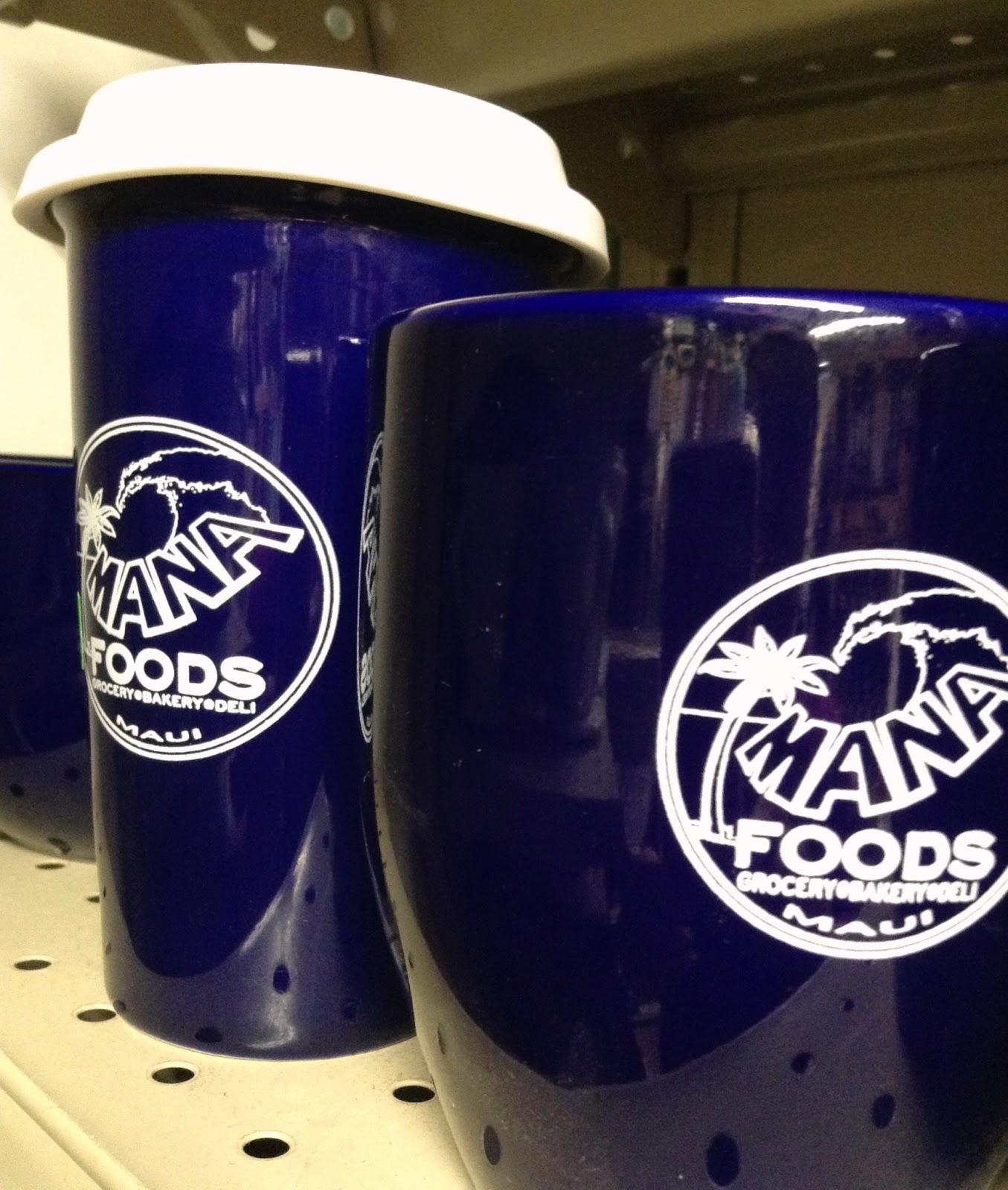 Mana Foods: Paia, Maui: Earth Action: bring a refillable coffee mug