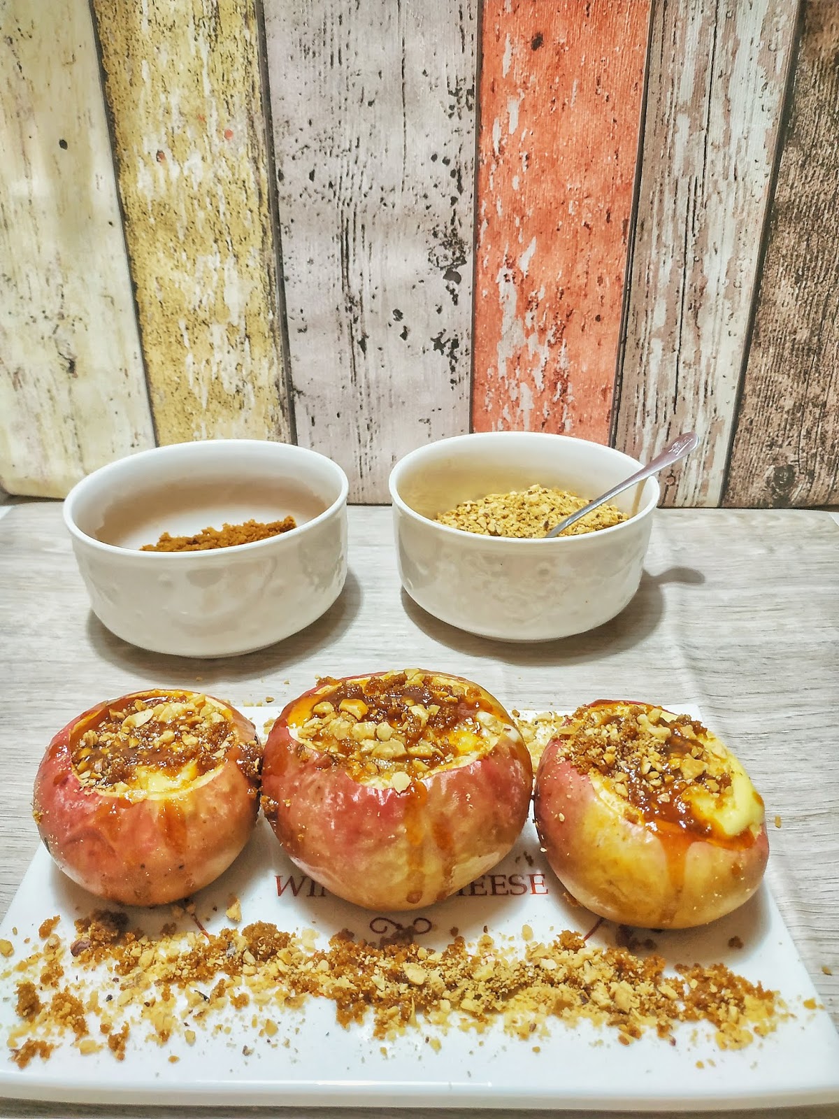 bitnoinebitno: Pečene jabuke punjene krem sirom