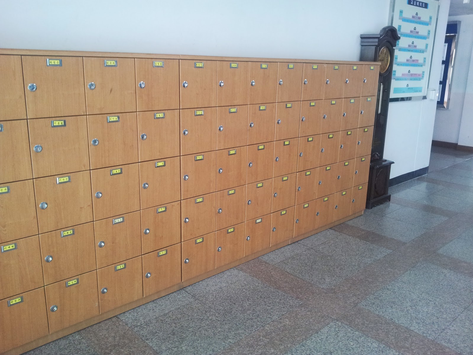 G'Day Korea: When should you take your shoes off in Korea?