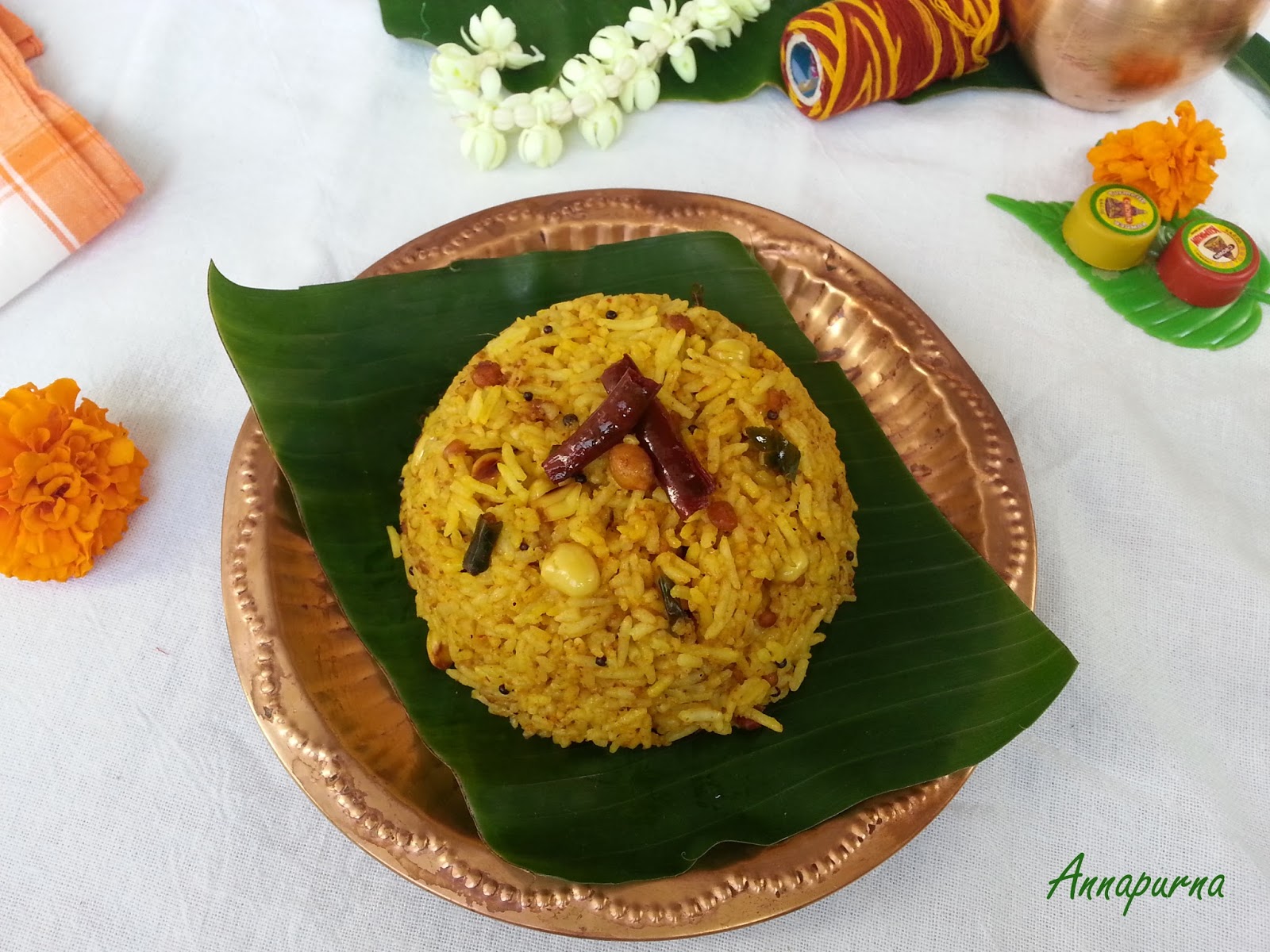 Annapurna: Puliyodharai / Pulihora - South Indian Tamarind Rice Recipe