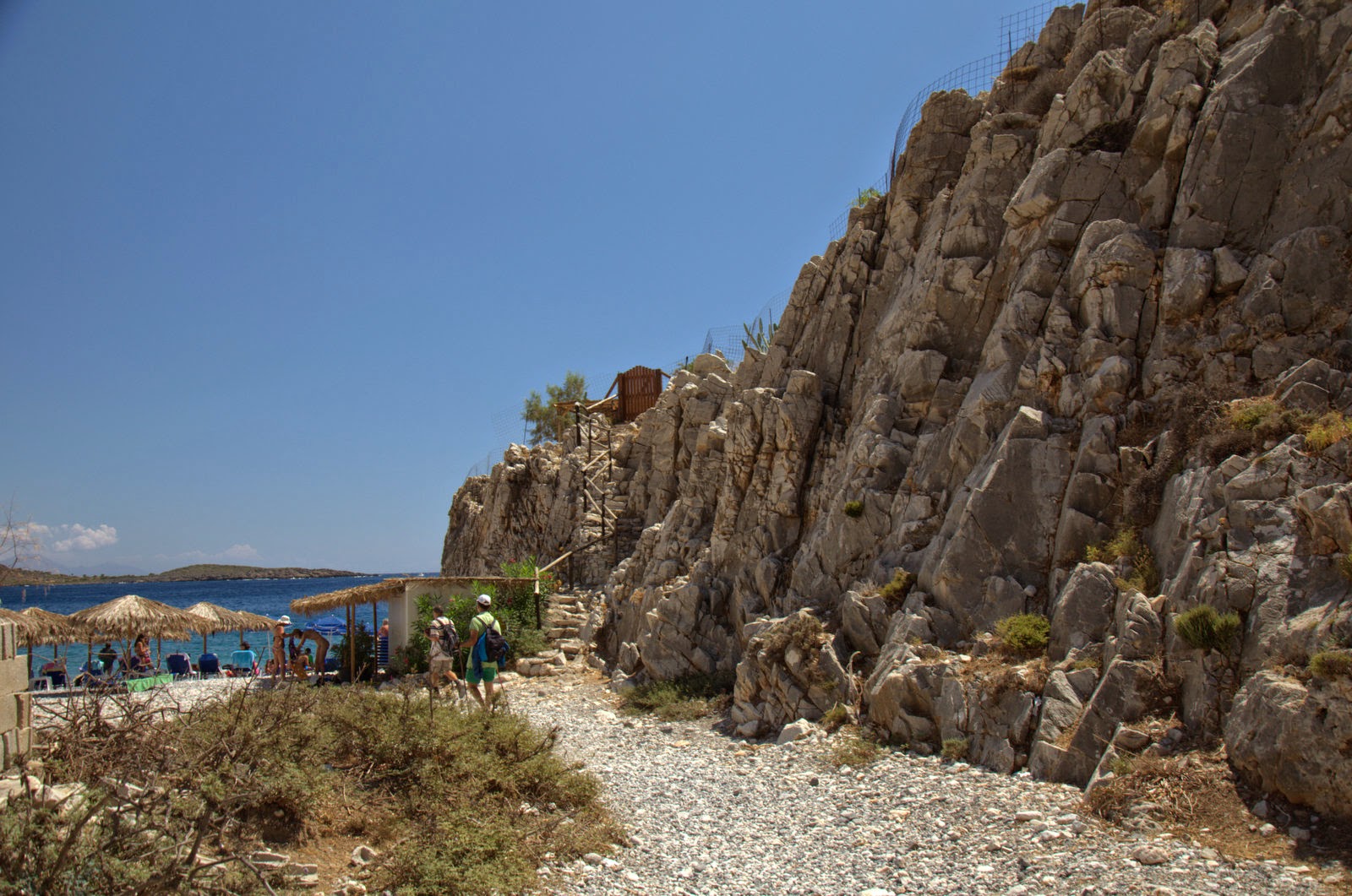 EXPLORE MOUNTAINS: ΦΑΡΑΓΓΙ ΑΡΑΔΑΙΝΑΣ - ΚΟΡΥΦΗ ΠΑΧΝΕΣ ΣΤΑ ΛΕΥΚΑ ΟΡΗ