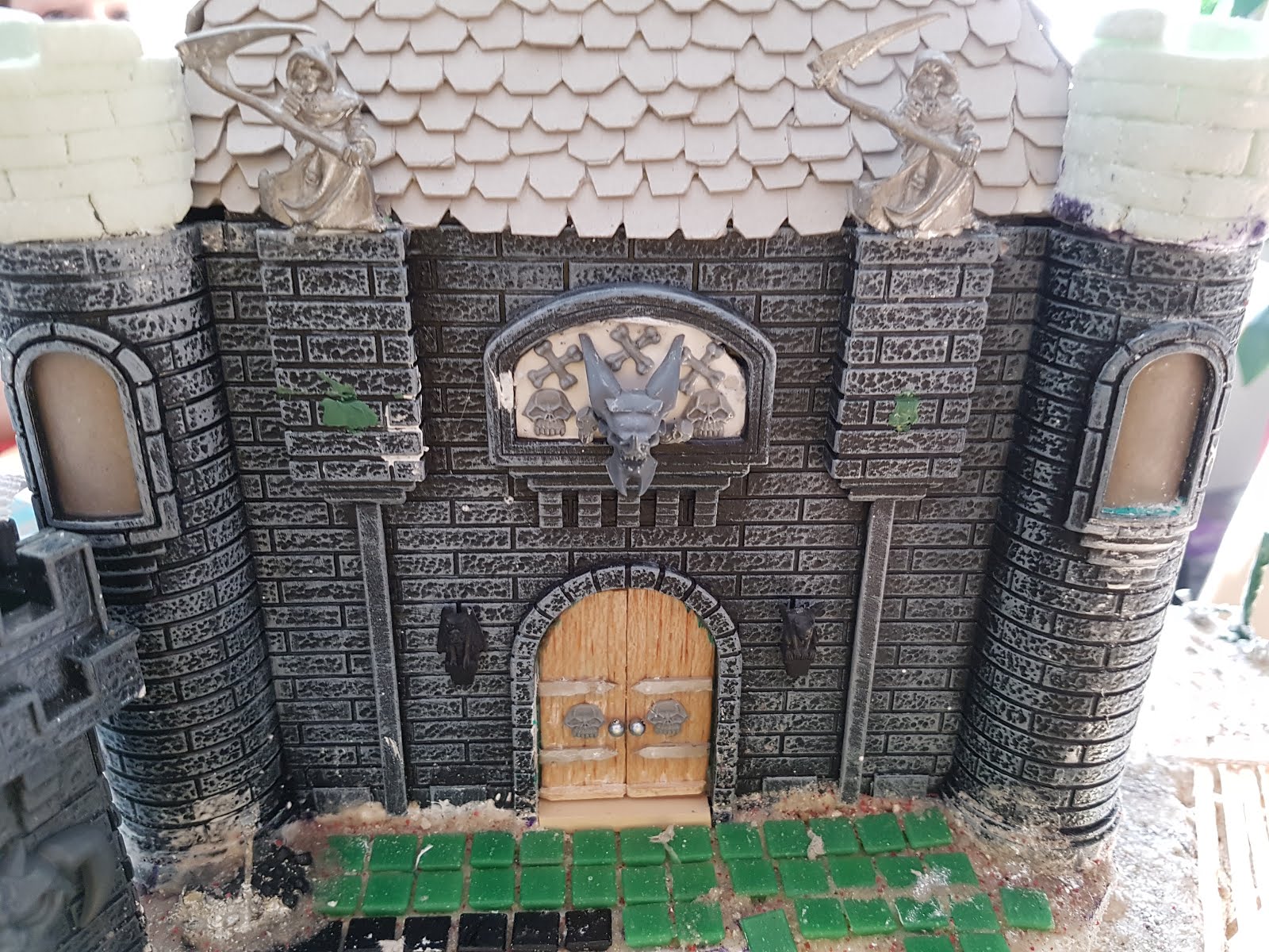 Another wargaming blog: Vampire Counts castle, finishing touches