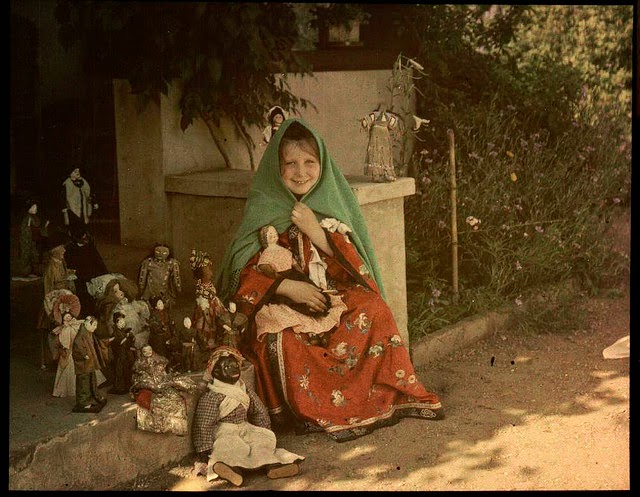 Life in Early Color Photography ~ Vintage Everyday