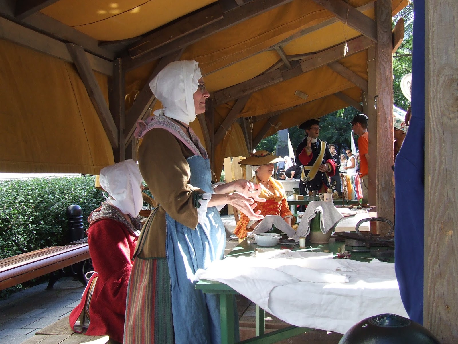 At the New-France 1750 market