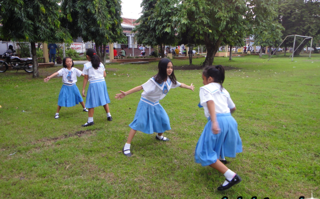 Dr Dave's Filipino Scene (Blog): Do you recall playing Patintero ...