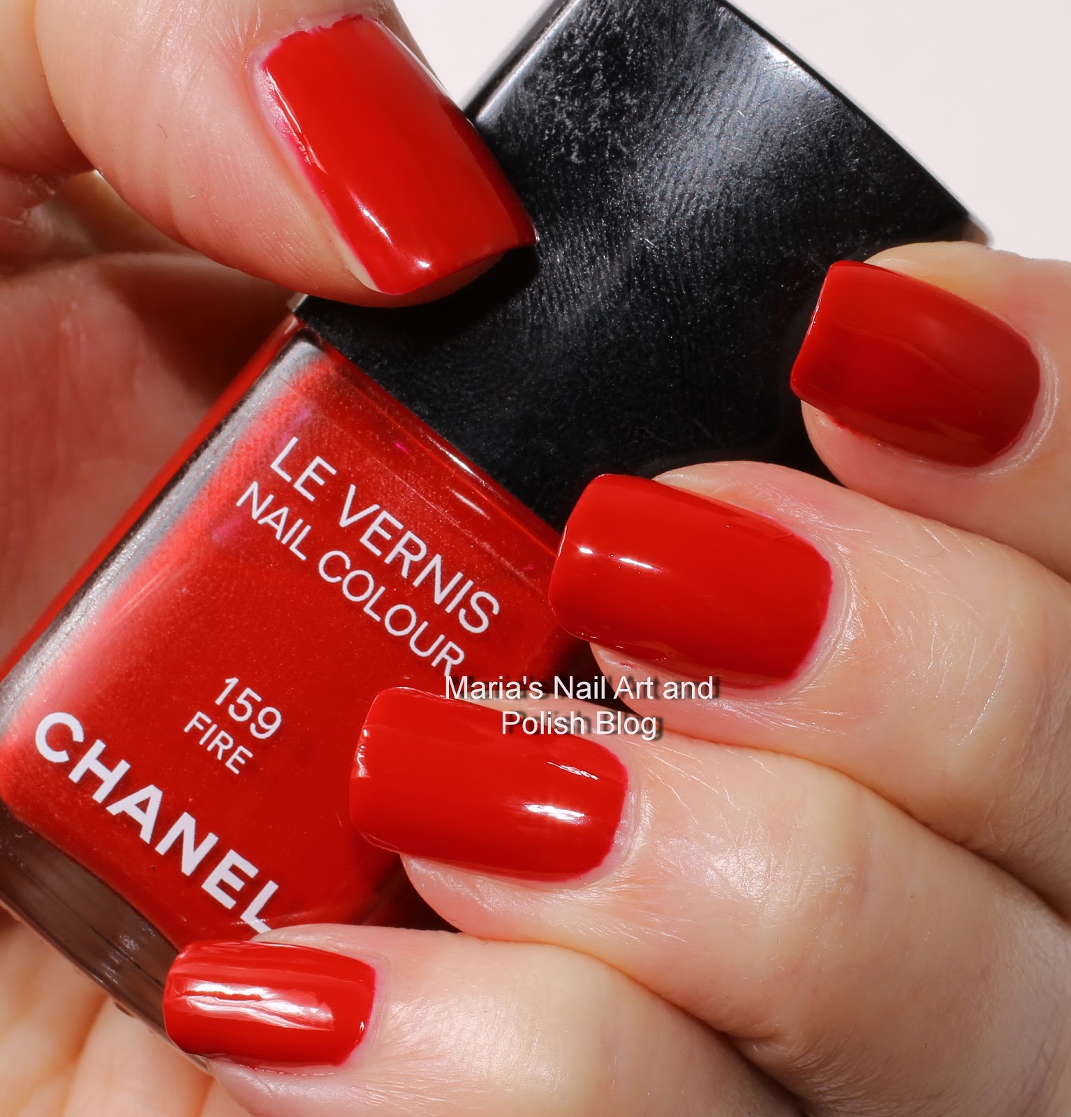 Marias Nail Art and Polish Blog: Chanel Fire 159 - swatches