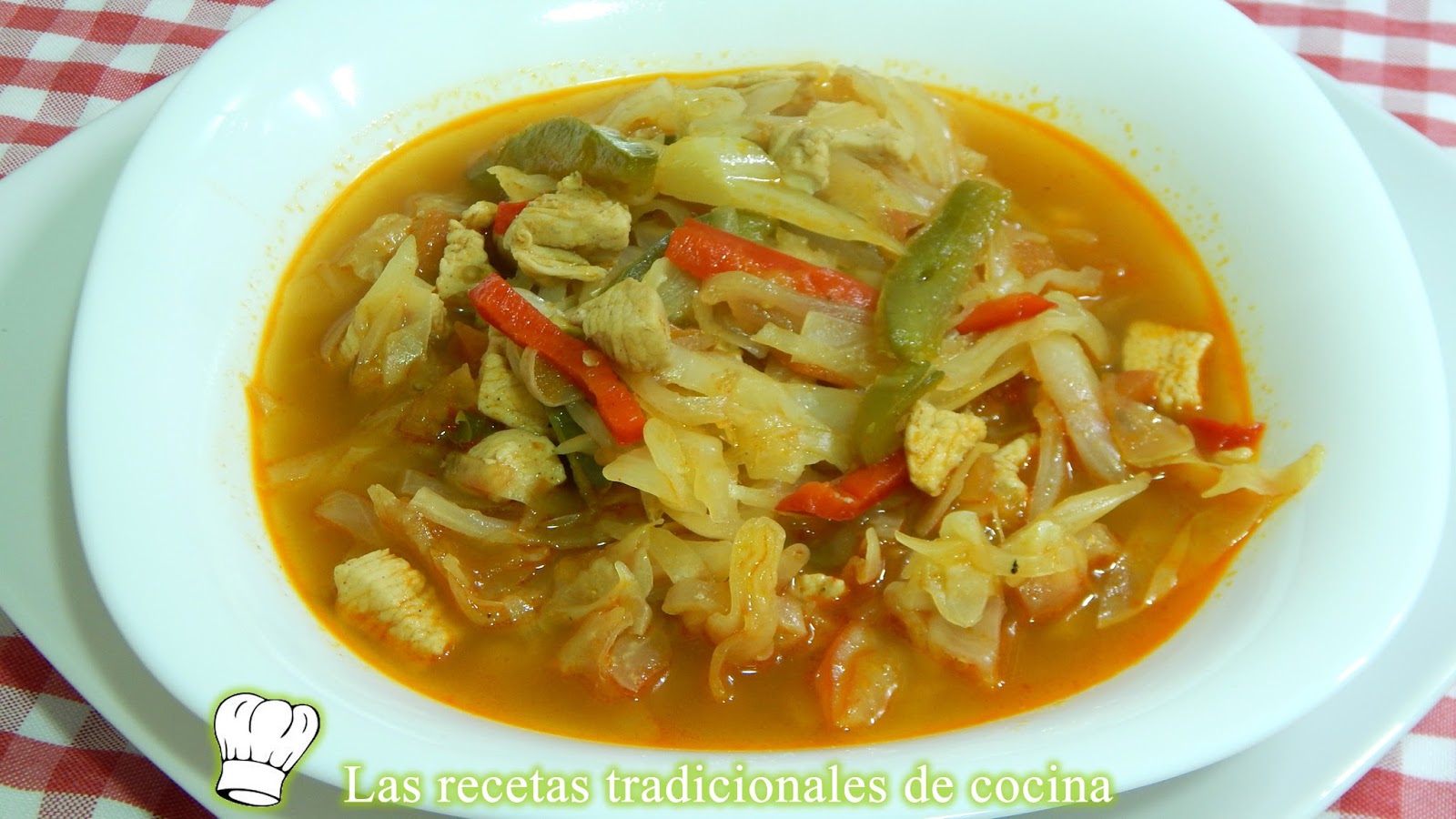 Guiso fácil de repollo con pechuga de pollo