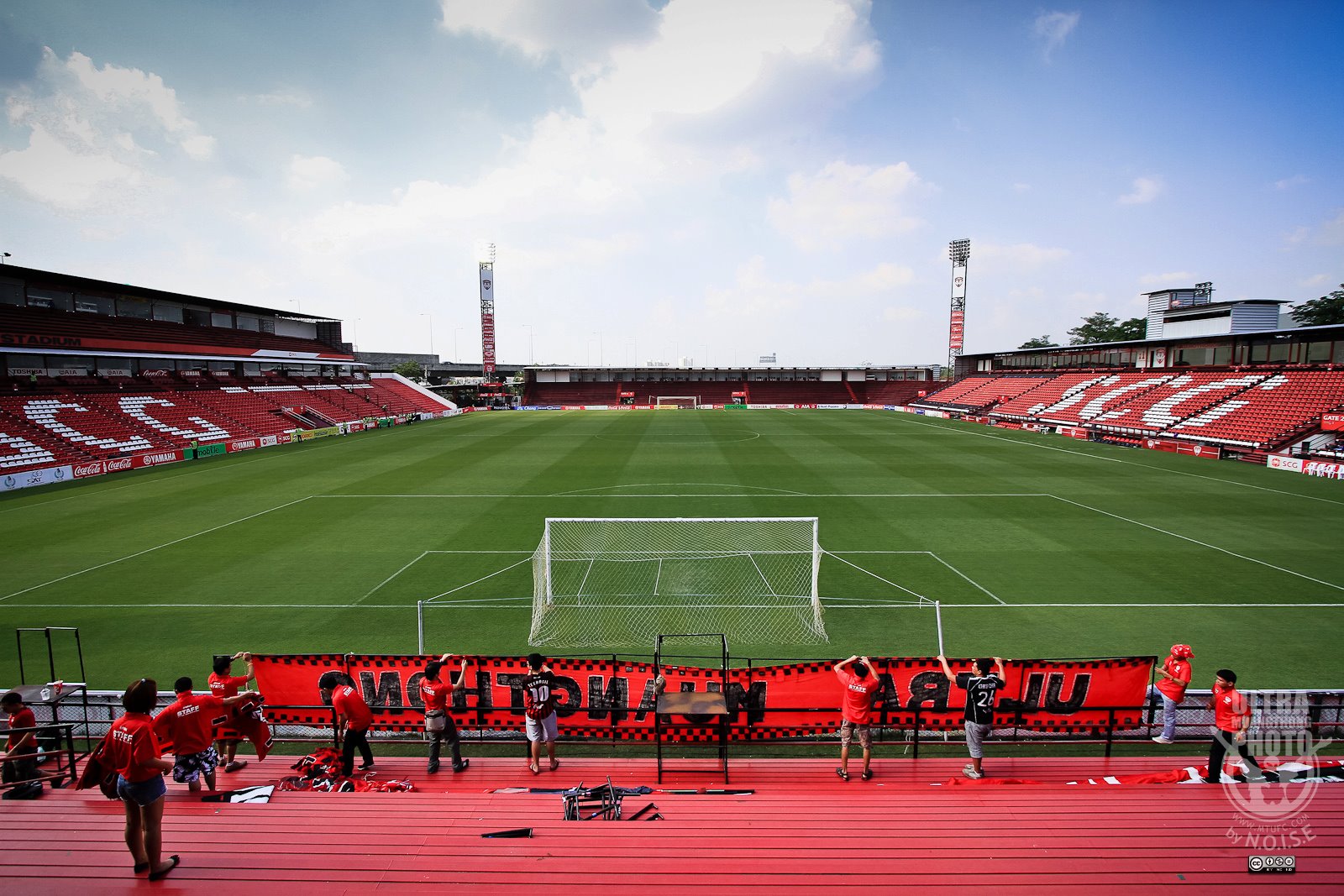 Muangthong United: สนาม"SCG Staduam"