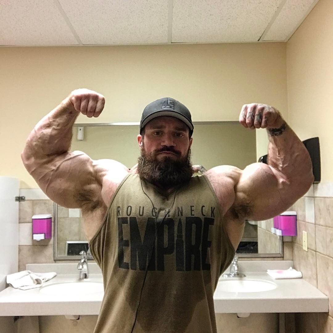 Muscle Lover: American IFBB Pro bodybuilder Seth Feroce