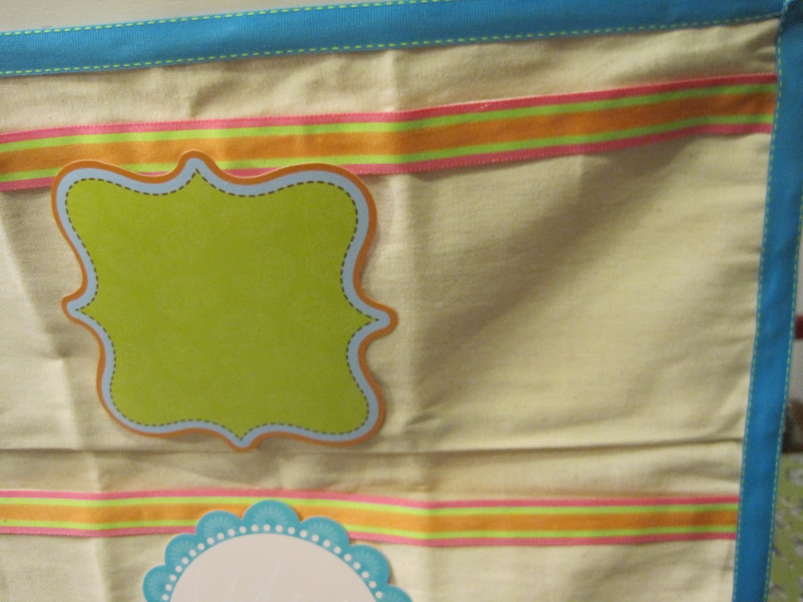 Thrifty in Kinder!: Pocket Chart Revamp a Little Bling, & a Freebie!