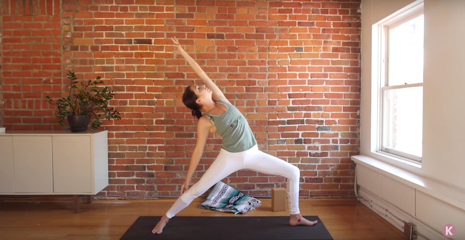 7 Beginner Friendly Yoga Poses for Hip Strength and Stability - Yoga ...