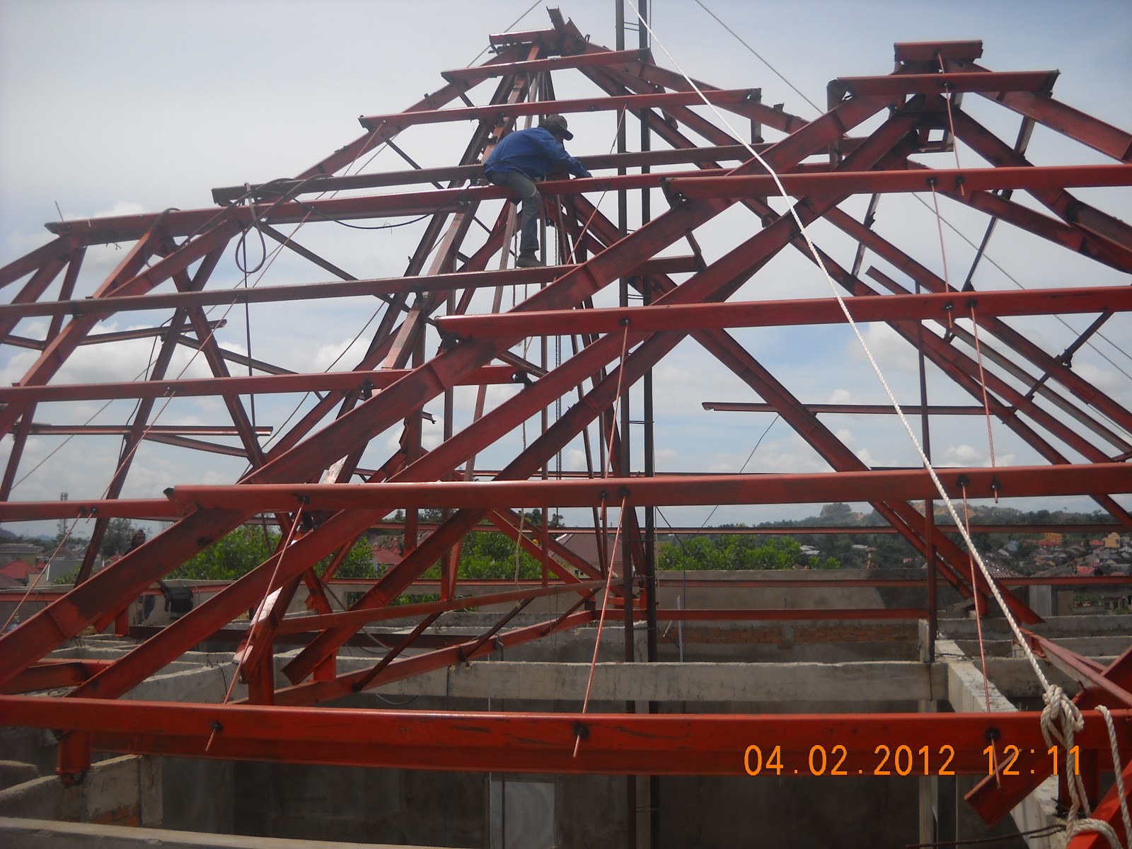 Rangka atap untuk bentang besar/lebar - MEGATruss Global ( Bata Ringan ...