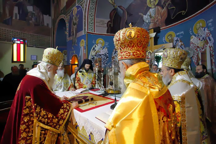 Μητροπολίτης Καλαβρύτων και Αιγιαλείας Αμβρόσιος: ΤΟ ΟΛΟΚΑΥΤΩΜΑ ΤΩΝ ...