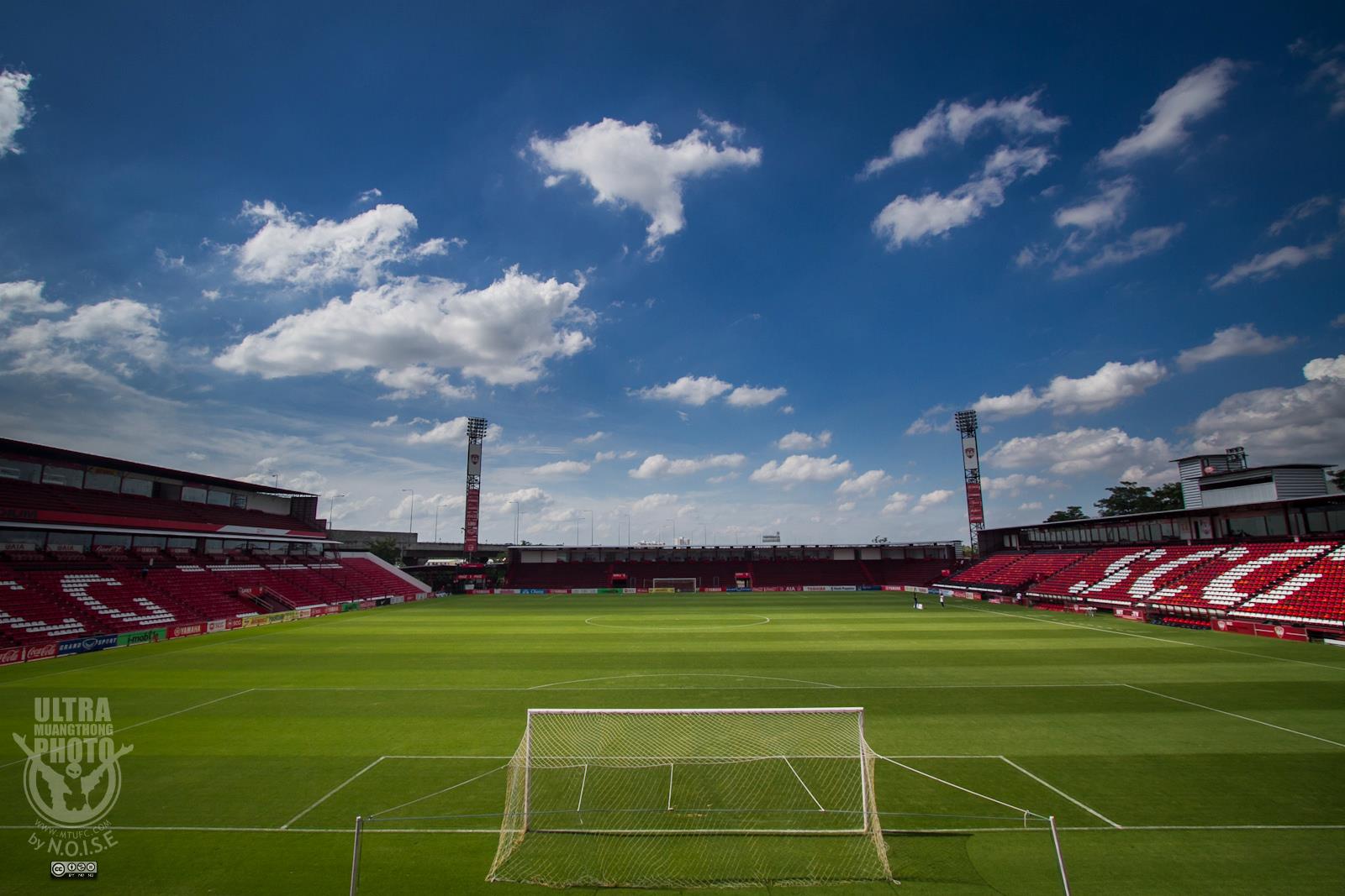 Muangthong United: สนาม"SCG Staduam"