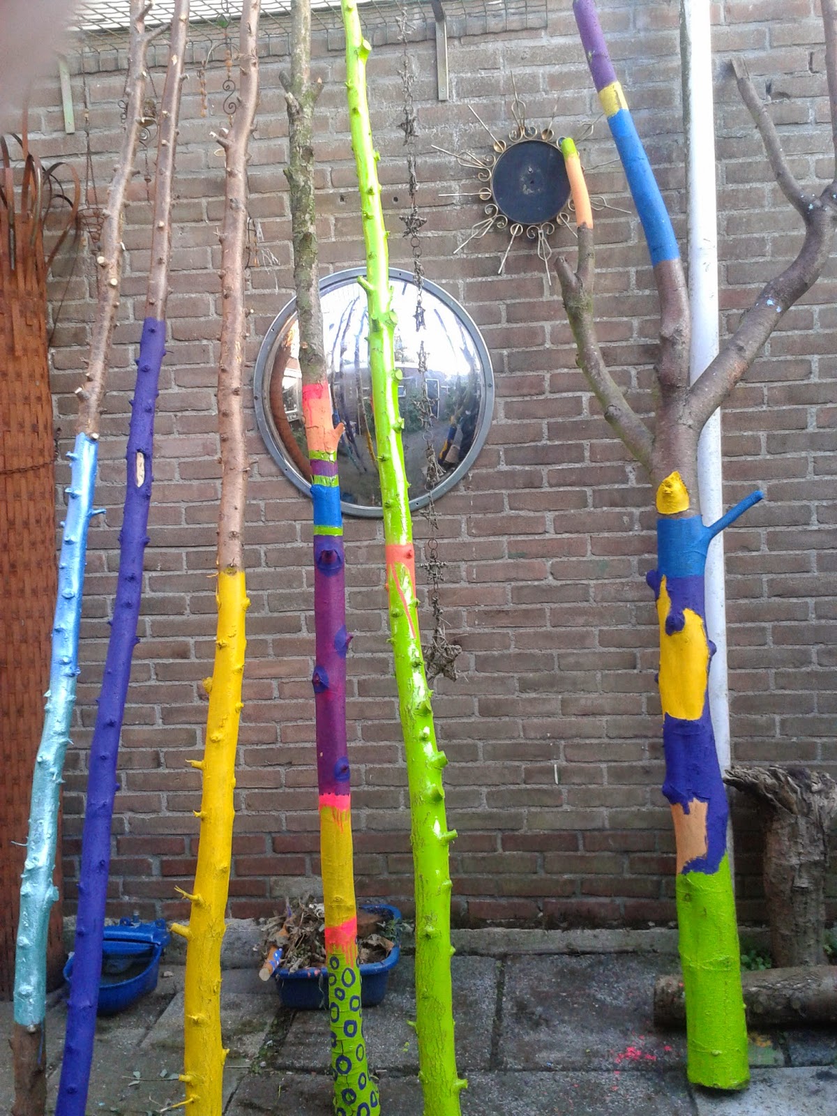 Double Dutch stories: Pole Painting