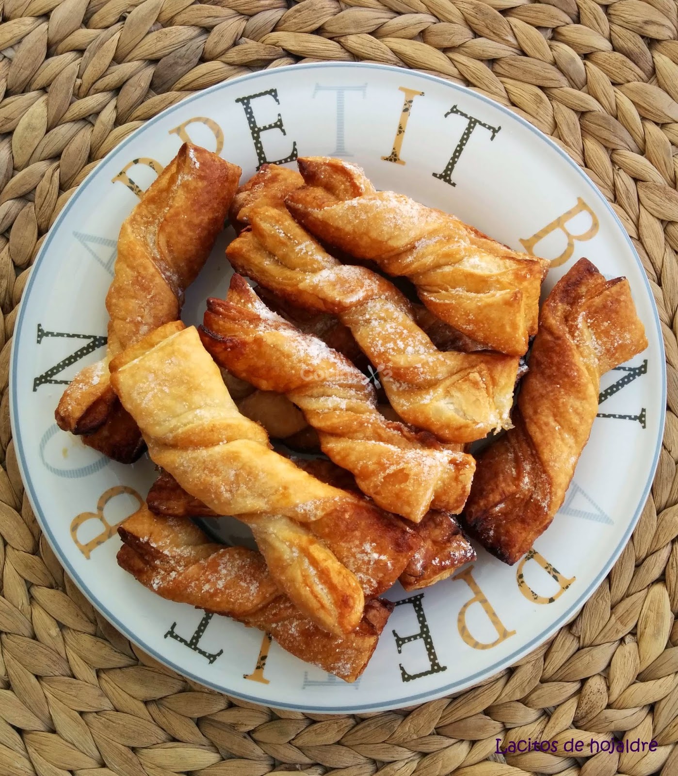 Cocinax2. Las recetas de Laurita.: Lacitos de hojaldre