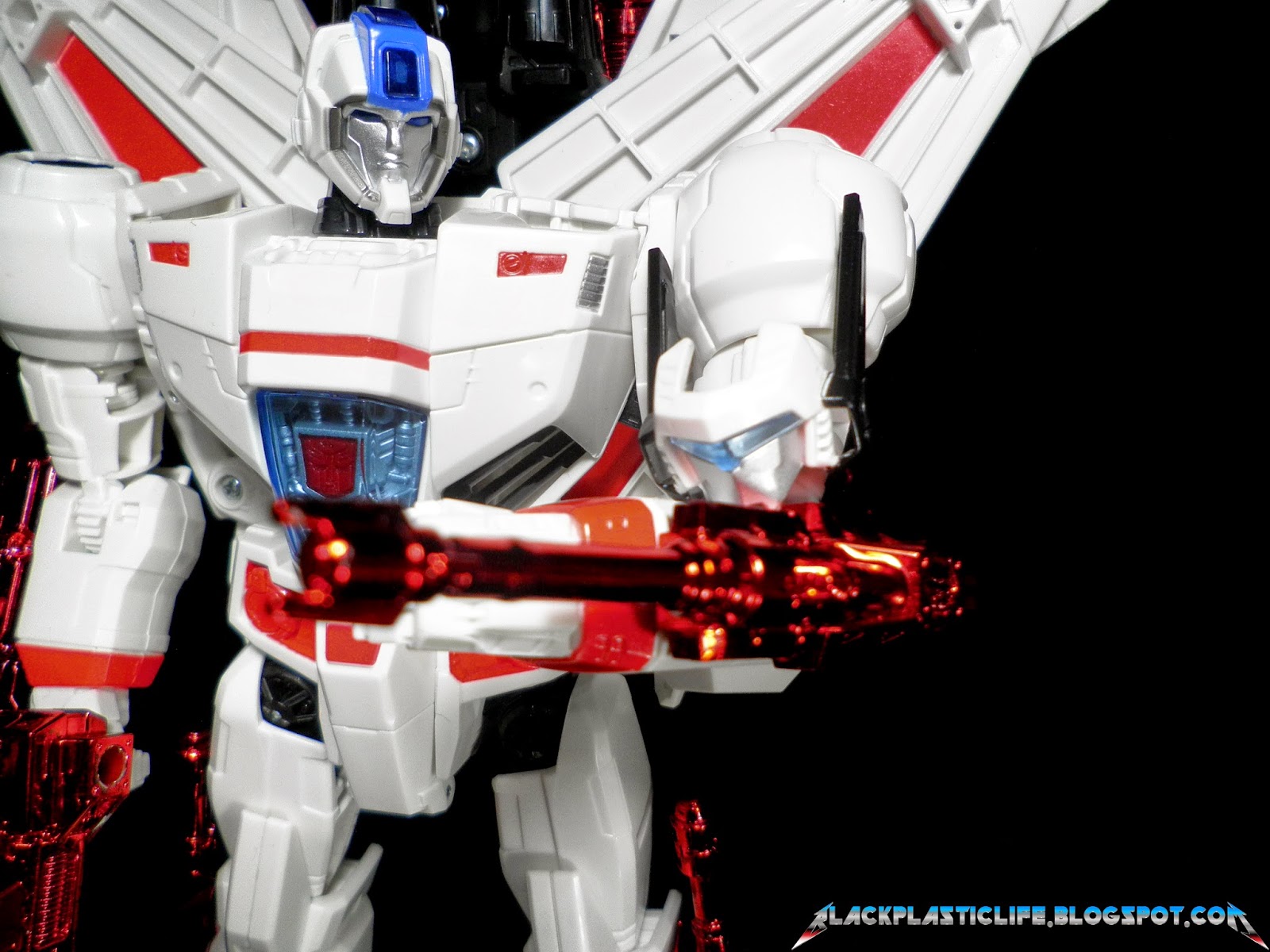 Black - Plastic - Life: Generations Leader Class Jetfire - Pictorial Review