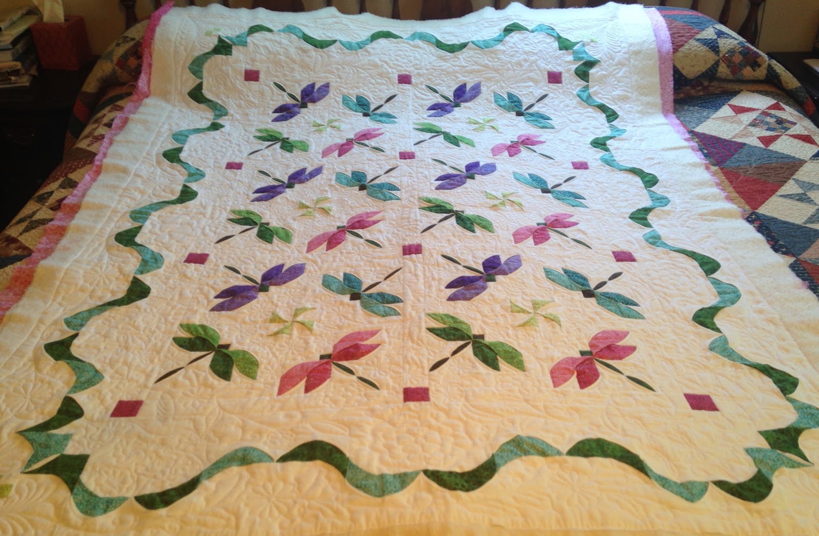 QUILTS AND SUCH: Another Dragonfly Quilt!
