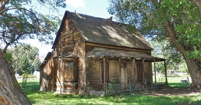 Abandoned Buildings and Dark History of Circleville, Utah