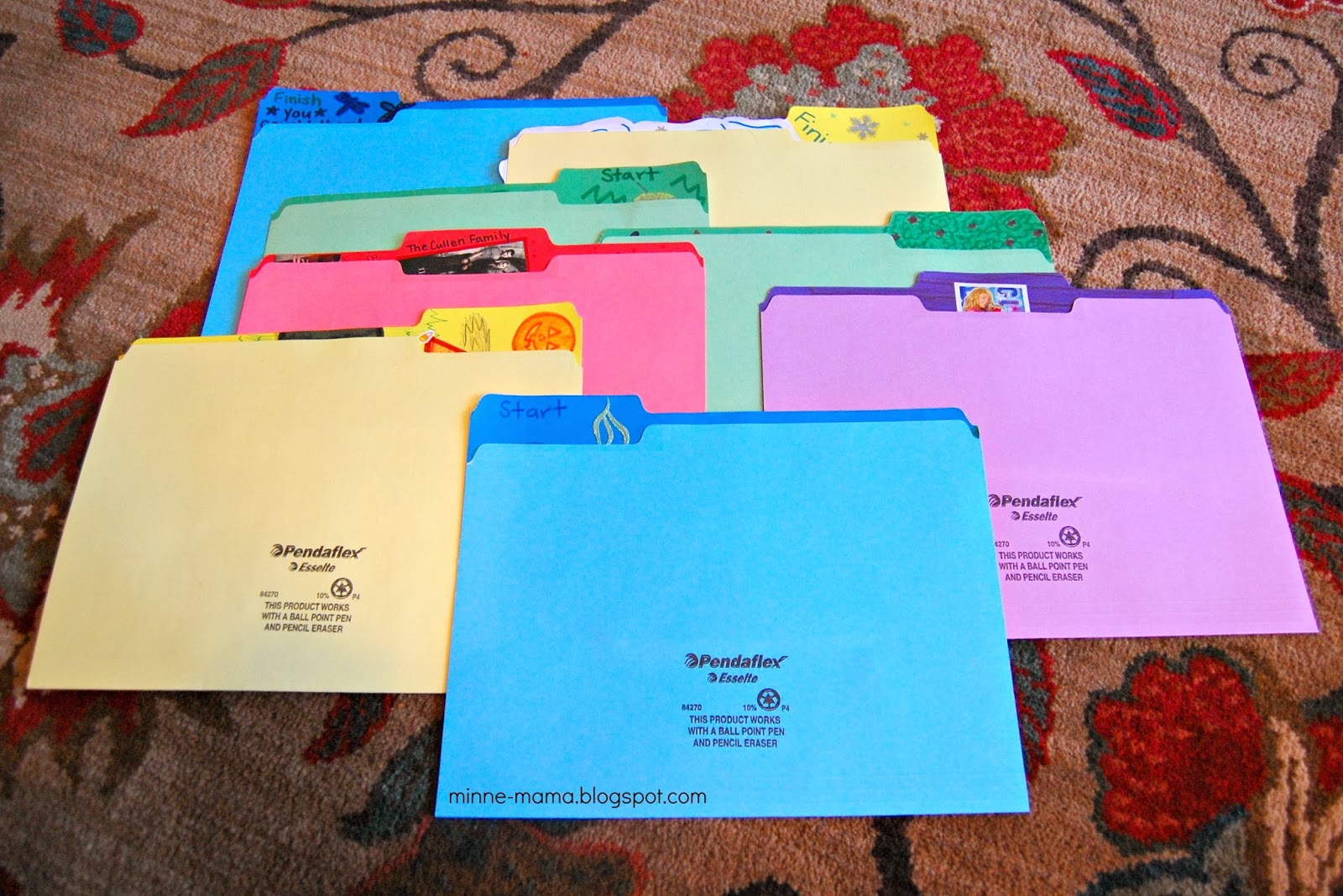 Minne-Mama: File Folder Games
