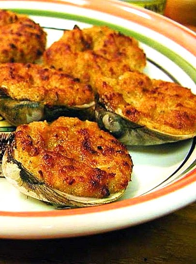 Mushroom and pepper stuffed clams
