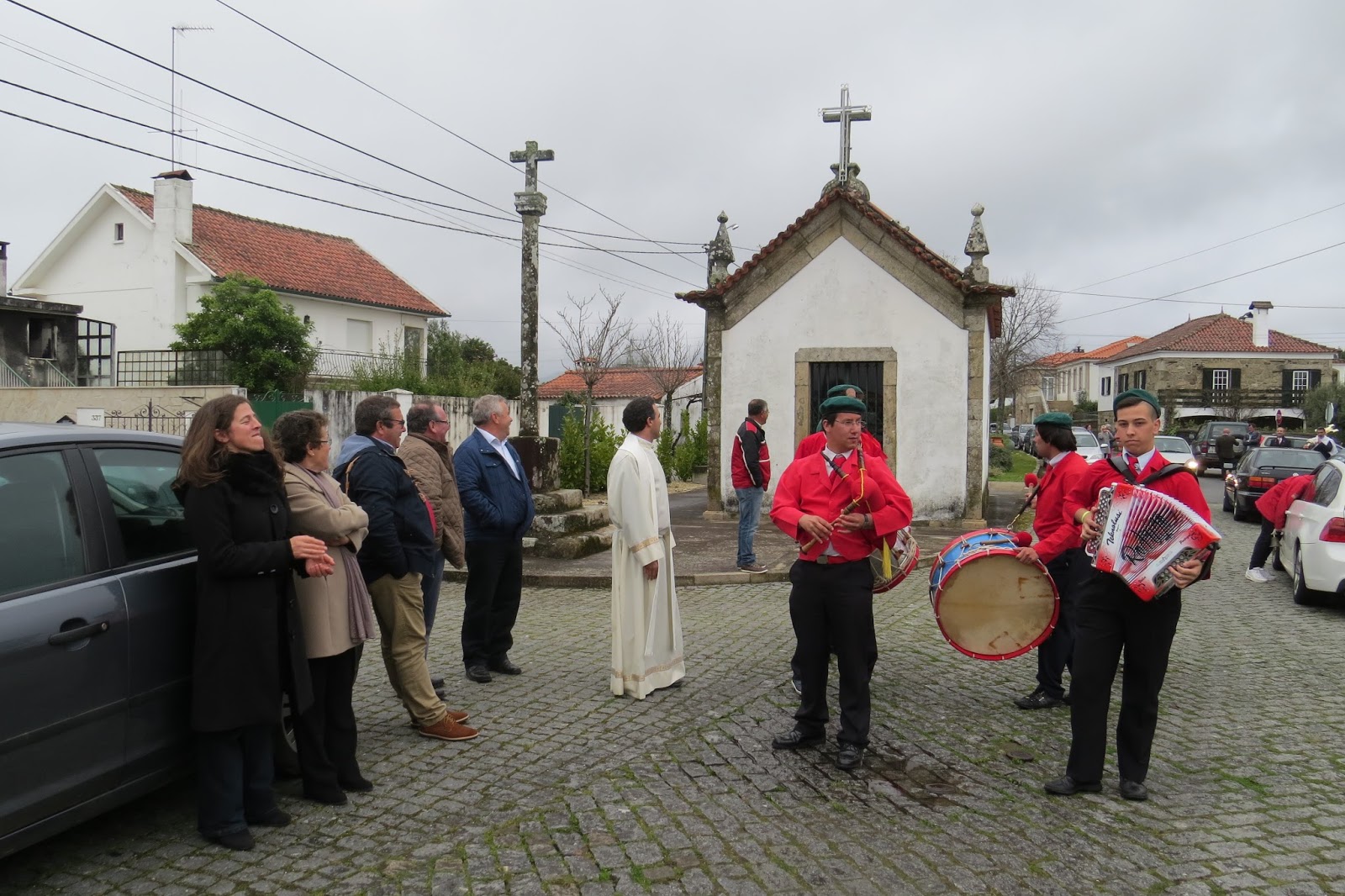 DOLETHES: CURIOSIDADES ACERCA DA VISITA PASCAL, EM LANHESES, VIANA DO ...