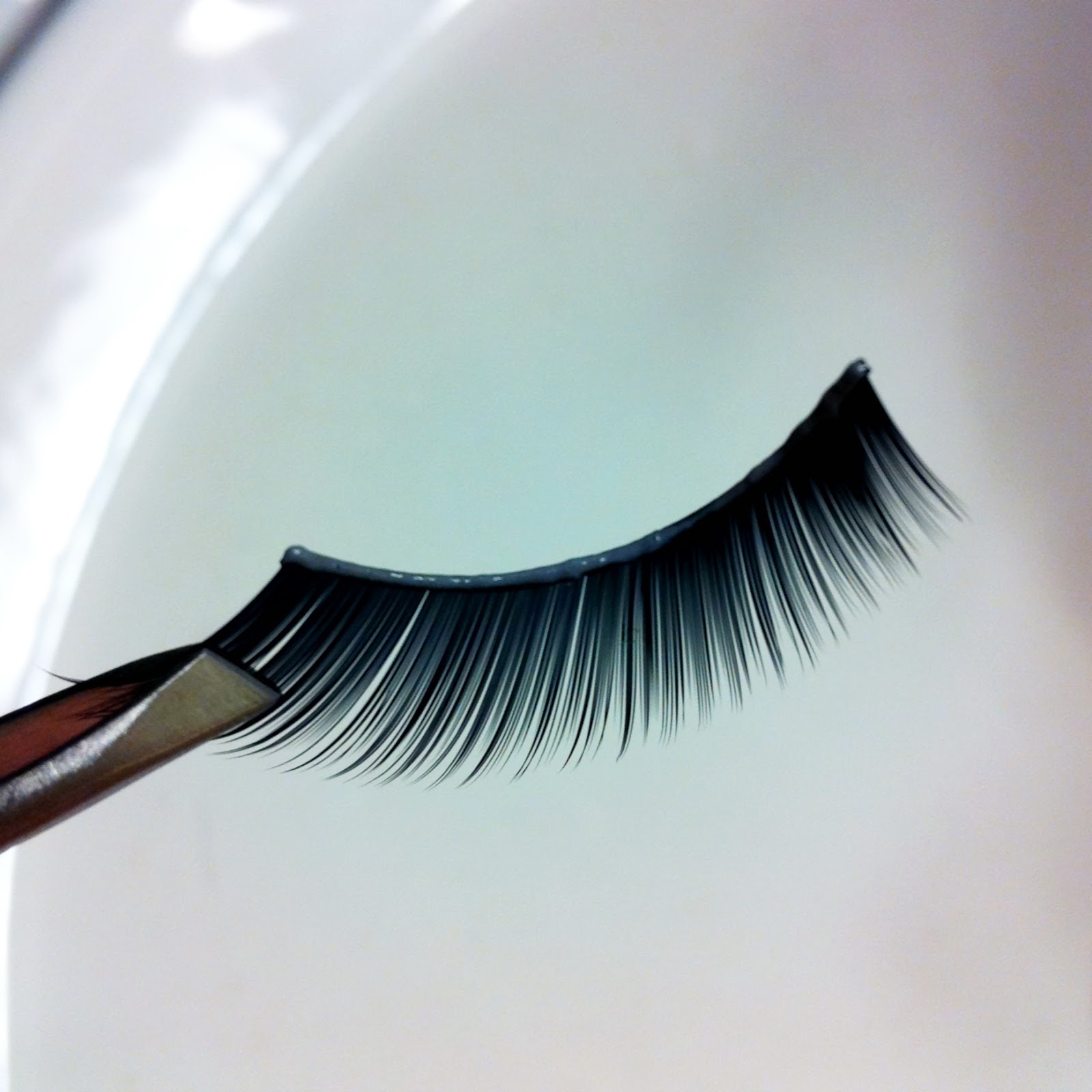 Style By Cat: Review: Daiso Flared Angled Lashes