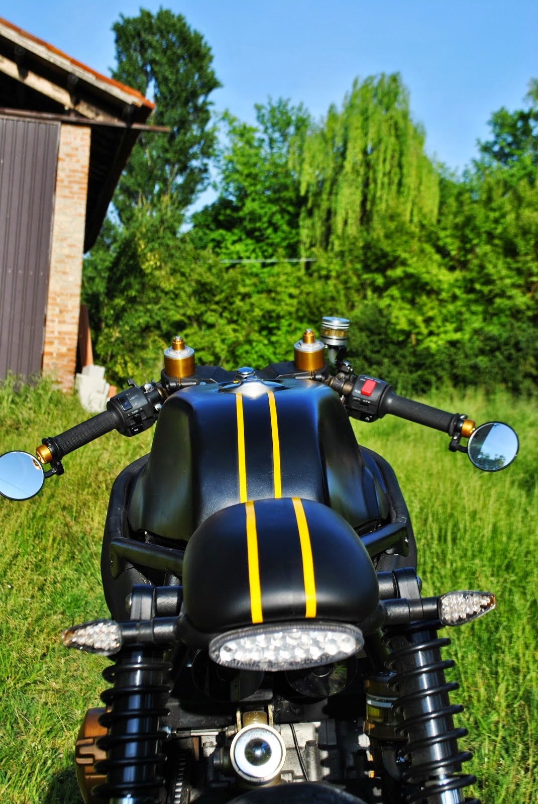 99garage | Cafe Racers Customs Passion Inspiration: Kawasaki ZX6R Old ...