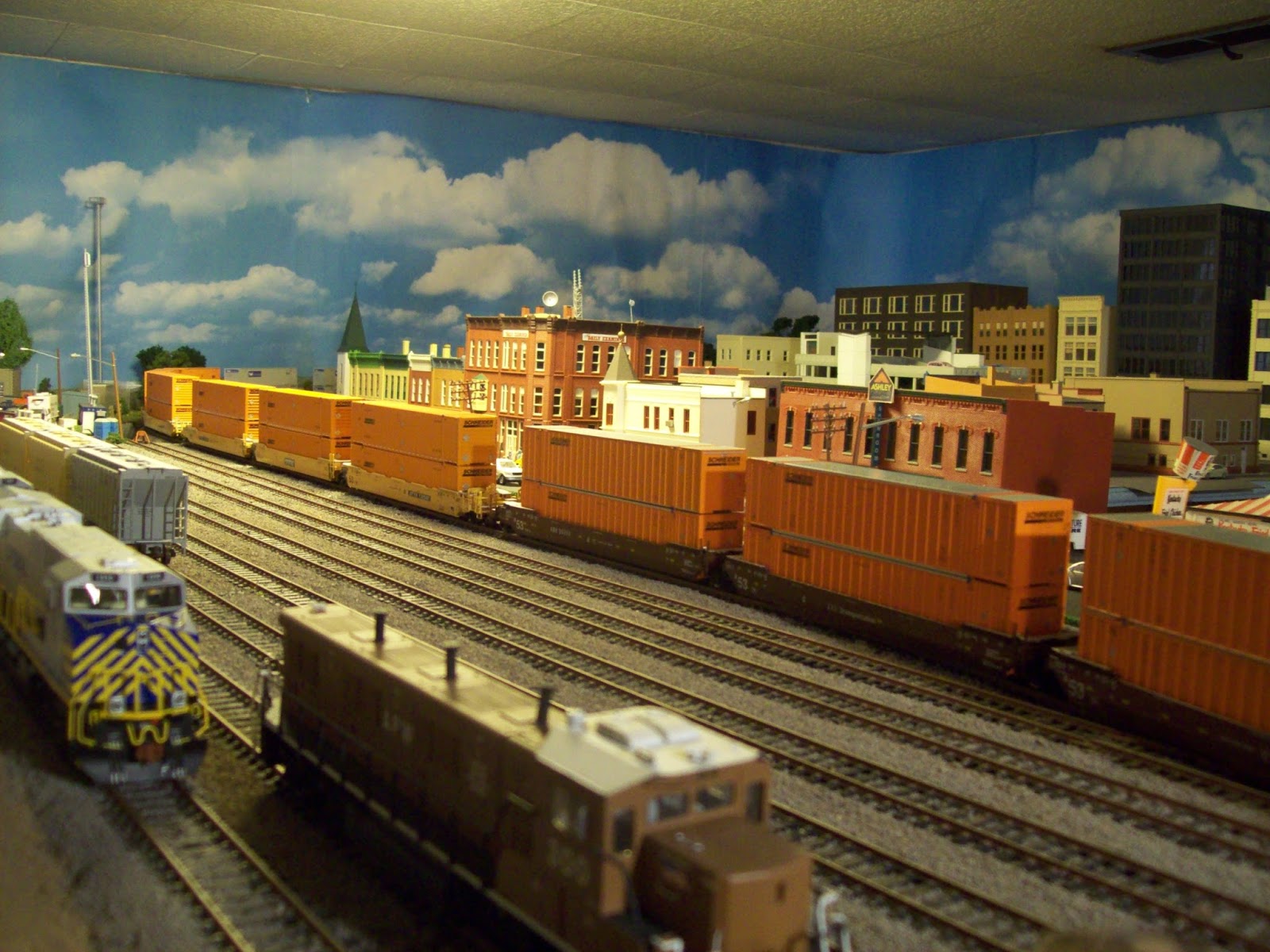 AP&WRR: THE ORANGE TRAIN!