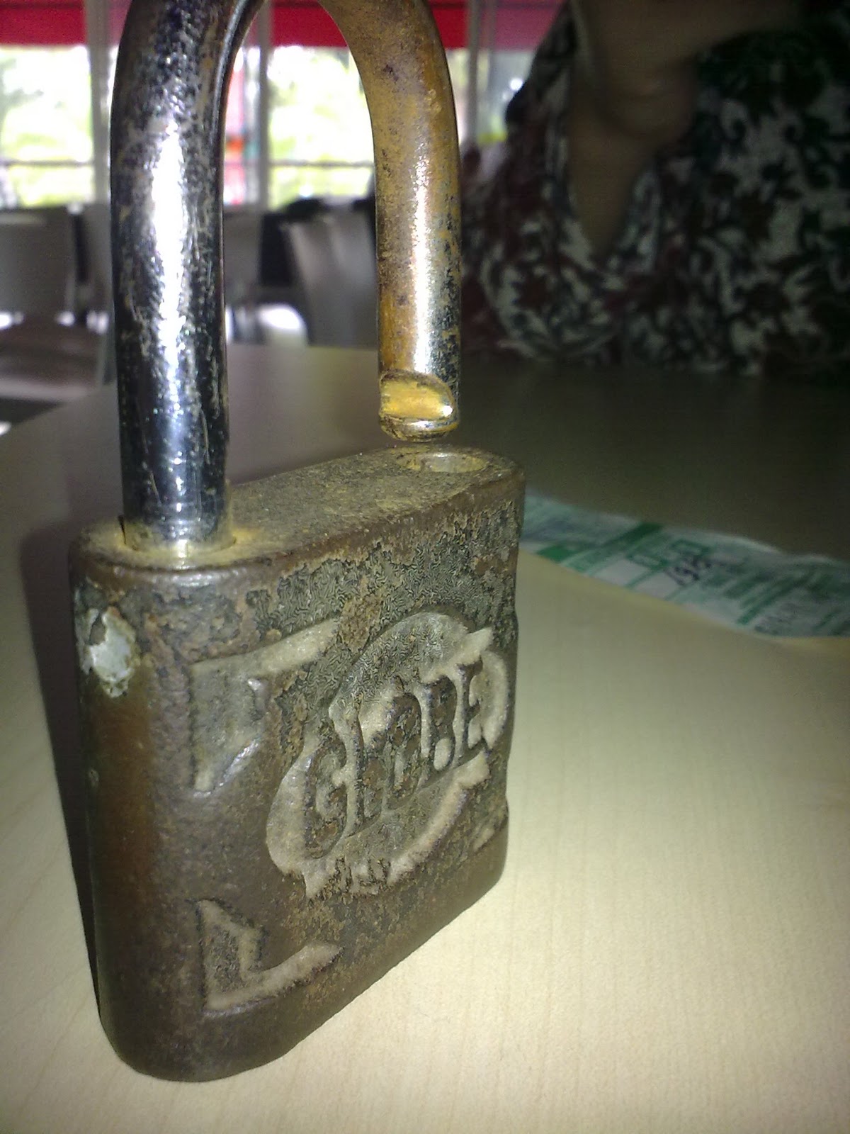 Saving Private Gembok - Scale Sky