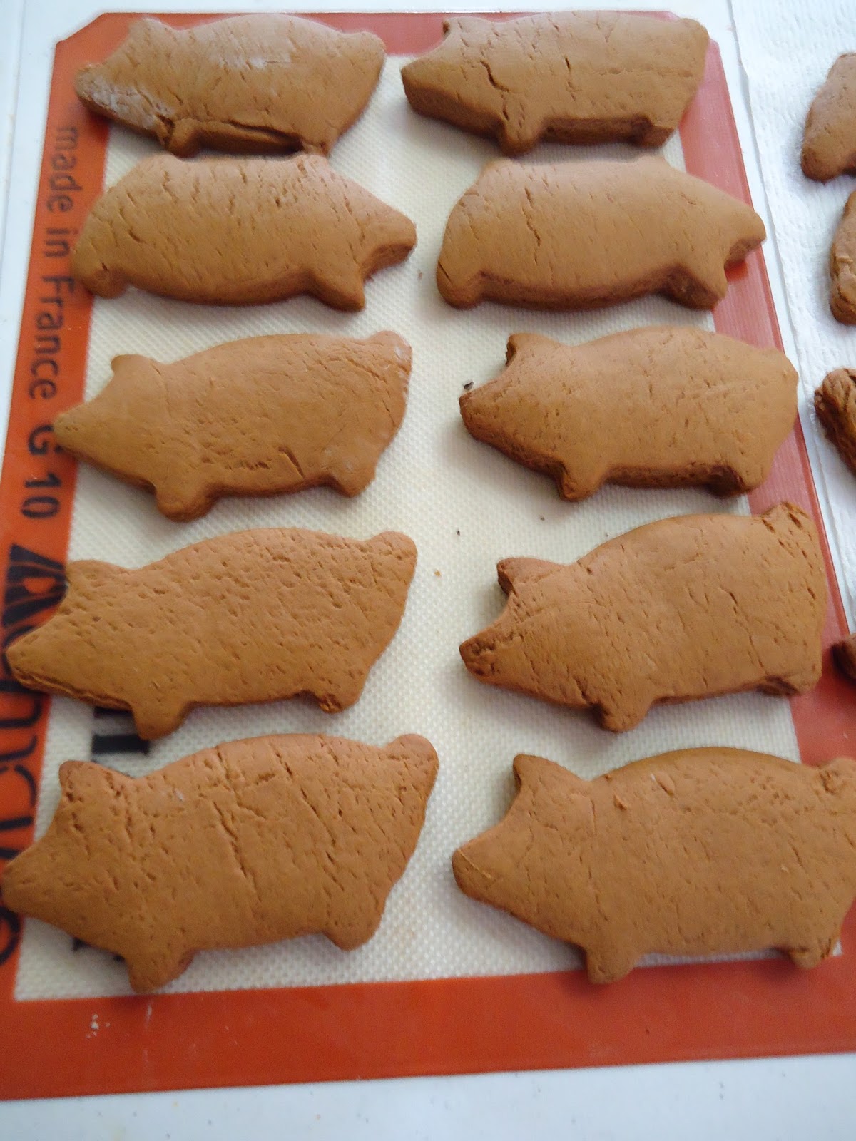 La Mexicanita Kitchen: Marranito Cookies / Gingerbread Cookies