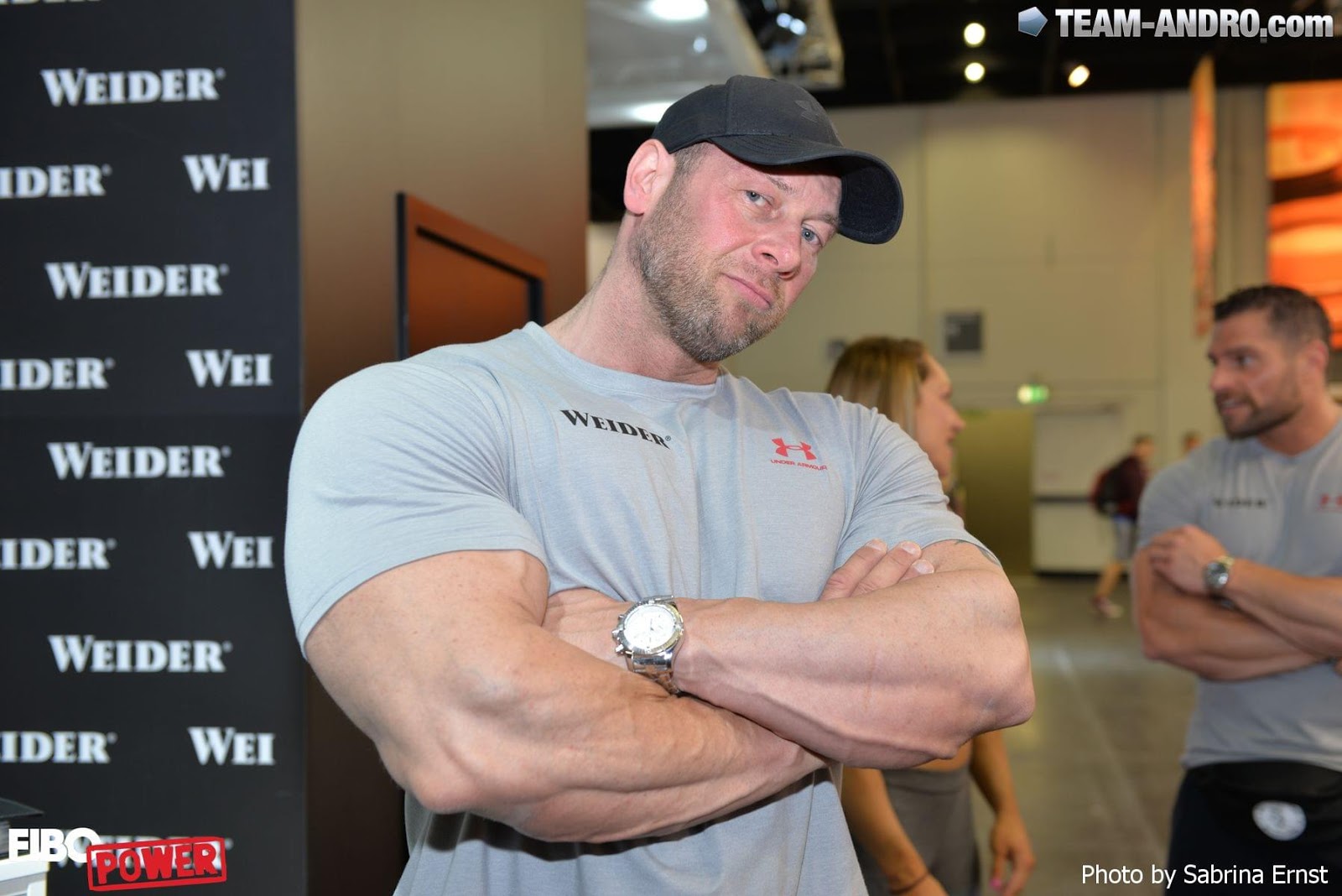 Muscle Lover: German muscle beast Matthias Botthof