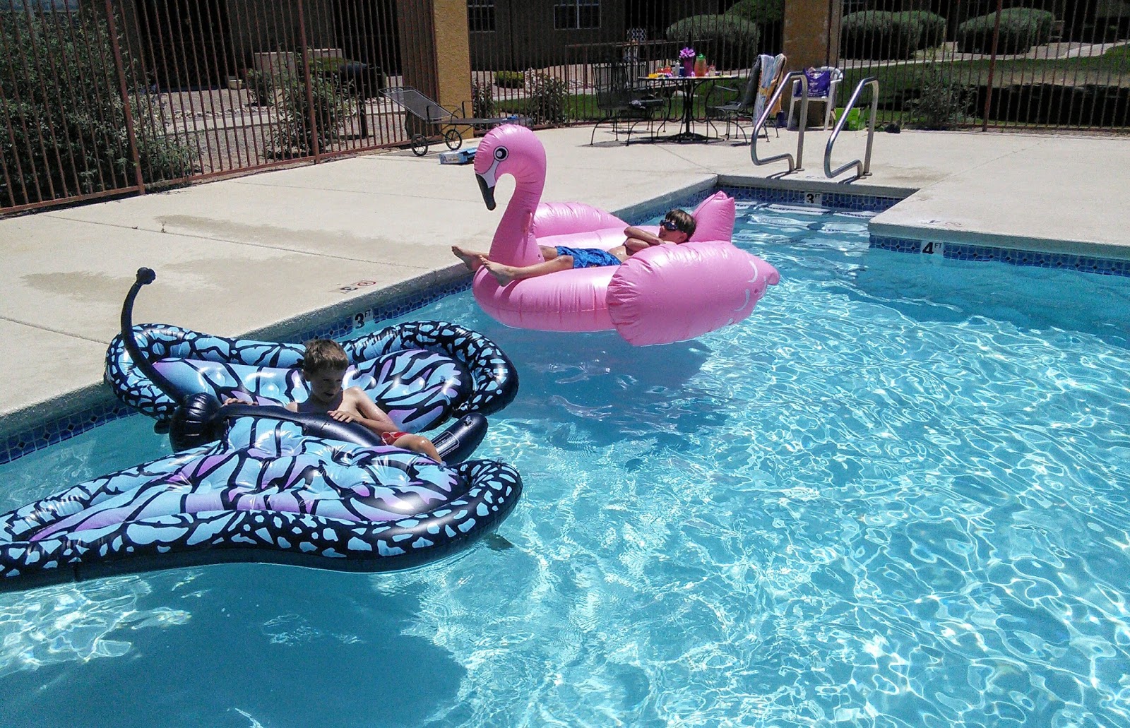 The Super Sparkle Screen gave my boys and myself 80 minutes of sun ...